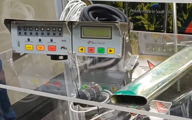 KYK | Electrolee se toerusting spreek kunsmisprobleem aan | Landbou