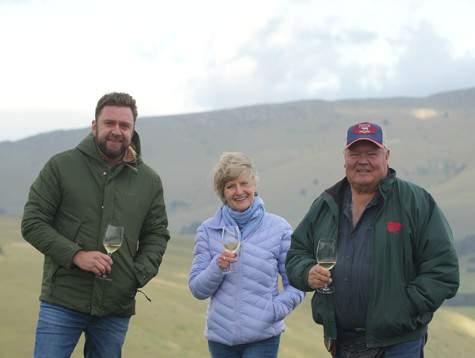 Chris Purdon konsenteer op teelmateriaal | Landbou