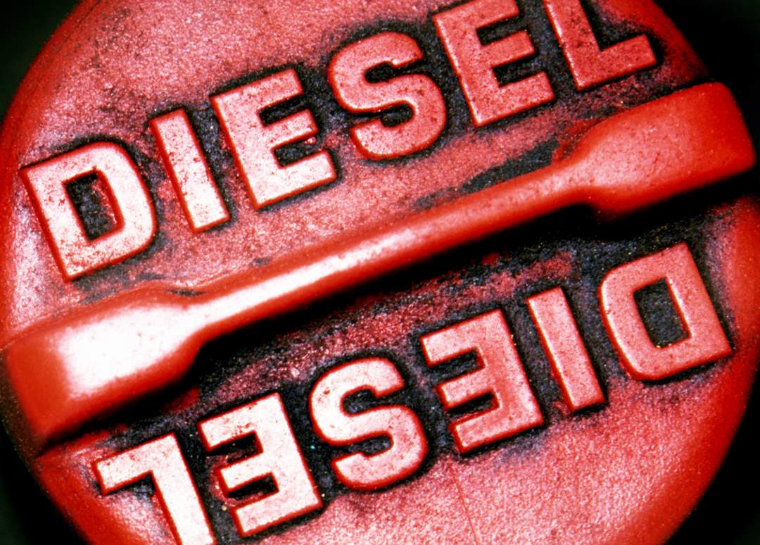 Diesel word 50c goedkoper | Landbou